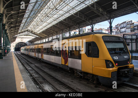 São Bento railway station, Porto, Portugal Stock Photo - Alamy
