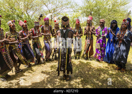 Chad. 27th Sep, 2016. A Wodaabe woman wearing plastic beads and ...