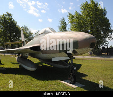 The RF-84F Thunderflash, a reconnaissance aircraft used by the United ...