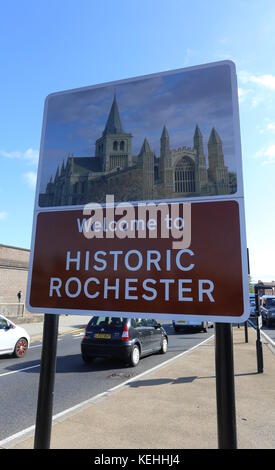 Welcome to Historic Rochester Sign Rochester Kent UK October 2017 Stock ...