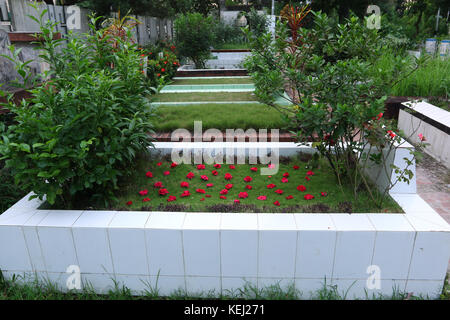 Dhaka Banani Graveyard Stock Photo - Alamy