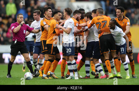 Tempers fray between Wolverhampton Wanderers goalkeeper Pedro Jose Sa ...