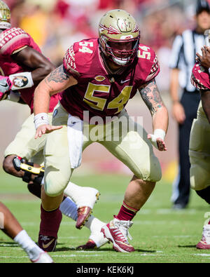Florida State offensive lineman Jacob Rizy (64) sets up to block during ...