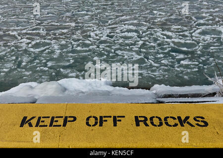 Keep Off Rocks warning sign, Shoebury East Beach near Southend on Sea ...
