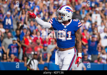 Buffalo Bills safety Jordan Poyer (21) hits Cleveland Browns wide ...