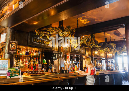 Interior of The Prospect of Whitby pub, Wapping Wall, Wapping, London ...