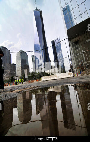 A view of the new WTC complex in downtown Manhattan, New York City, USA ...