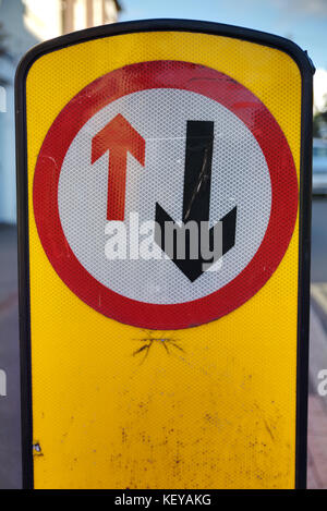Traffic sign with text car coming Stock Photo - Alamy