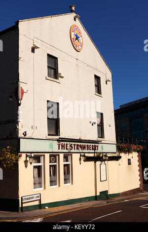 The Strawberry pub in Newcastle-upon-Tyne, England Stock Photo - Alamy
