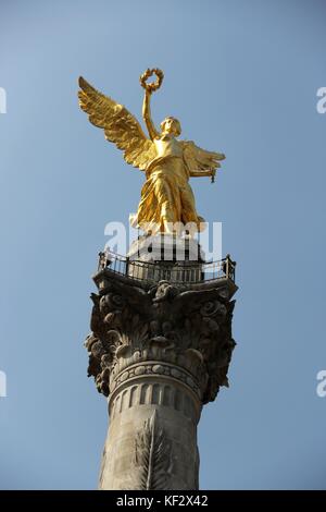 Justice statue, Angel of Independence Monument, Mexico City, Mexico ...