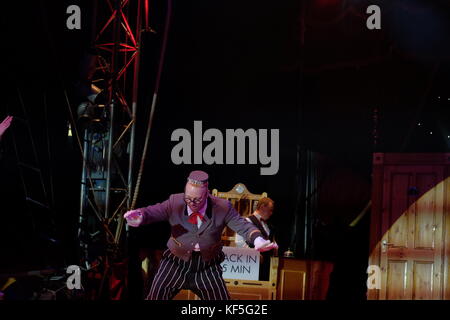 circus bell hop clown Stock Photo - Alamy