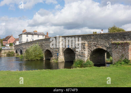 Bridge over the River Avon on the Barton Farm Country Park, Bradford on ...