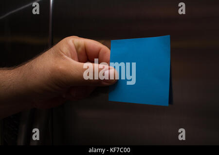 Sticky Note on Fridge Stock Photo - Alamy