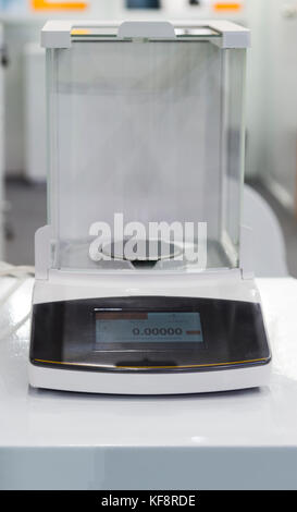 laboratory high precision weighing scale Stock Photo - Alamy