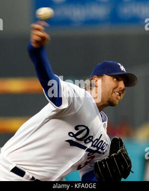 Los Angeles Dodgers' Brett Tomko pitches against the Los Angeles Angels ...