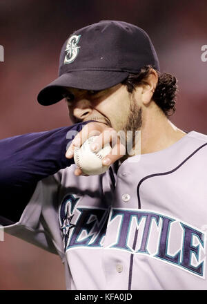Los Angeles Angels' Joel Pineiro pitches against the Boston Red Sox in ...