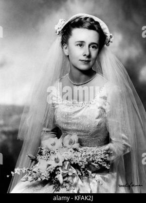 Cecily Lydia Fearnley (nee Sandercock) on her wedding day, 1953 Stock ...