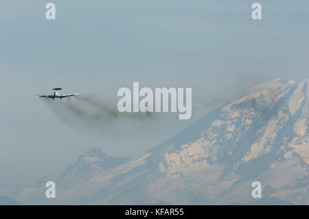 a US AirForce Boeing E3C JE-3C AWACS testing the Block 40/45 upgrade on ...