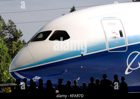 windshield of the first Boeing 787-8 Dreamliner at the roll-out ...