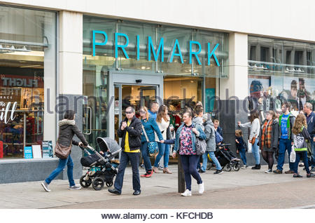Primark Retail Store Entrance in Cardiff Wales UK Stock Photo: 97393758 ...