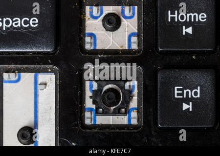 Broken Computer keyboard with keys missing Stock Photo - Alamy