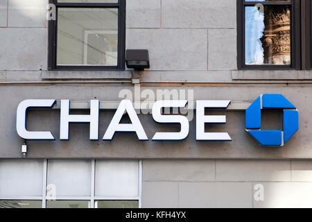 Chase bank in New York. It is national bank founded at 1799 Stock Photo ...