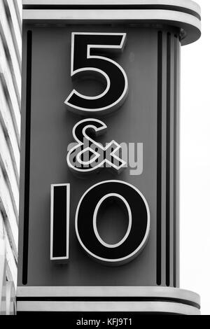 The 5 & 10 cent store The 5 & 10 cent store Stock Photo - Alamy