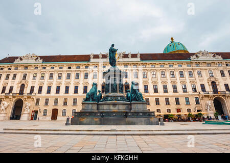 Wien, Hofburg, innerer Burghof - Vienna, Hofburg Stock Photo - Alamy
