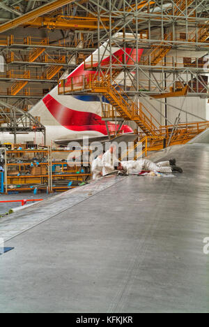 Maintenance hangar servicing Boeing 747 passenger jets Stock Photo - Alamy