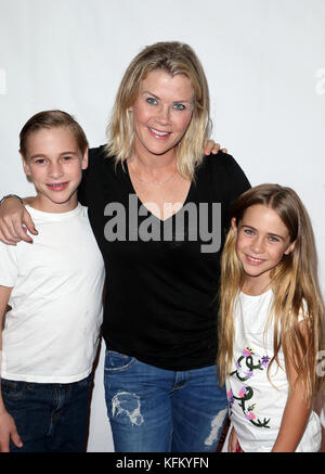 Benjamin Sanov, Alison Sweeney, Megan Sanov on the green carpet during ...