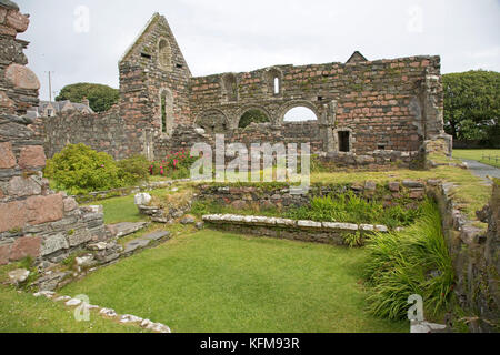 Iona Nunnery ruins and cloister gardens of Augustinian Convent Iona ...