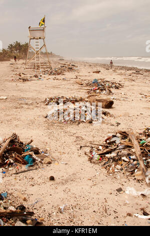 Coco beach in Accra, Ghana Stock Photo - Alamy