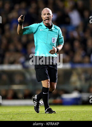 Match referee Scott Duncan Stock Photo - Alamy
