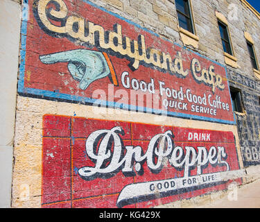 Vintage roadside sign in Trinidad, Colorado Stock Photo - Alamy