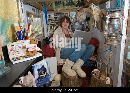 Gill Lewis, children's author in her tree house Stock Photo - Alamy