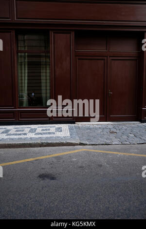 Closed wooden door of a house, Prague, Czech Republic Stock Photo - Alamy