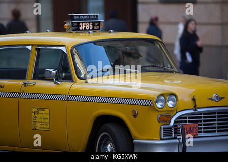 1980s New York Checkers Cab Stock Photo - Alamy