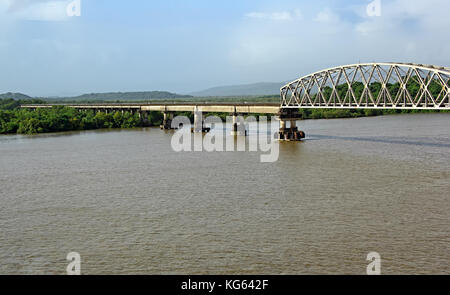 Beautiful steel made railway bridge Stock Photo - Alamy