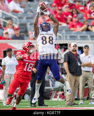 Houston Cougars cornerback Alexander Myres (18) and teammates celebrate ...