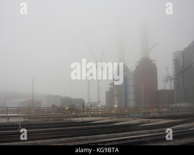 Thick fog hides Battersea Power Station Stock Photo - Alamy