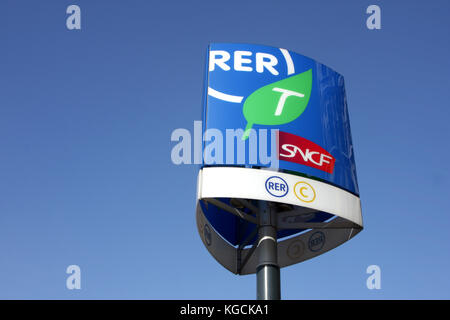 RER sign in Paris Stock Photo - Alamy