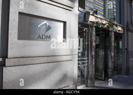 A view of Archer Daniels Midland's headquarters in downtown Chicago ...