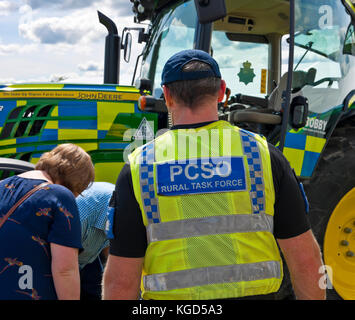 Community Support Officer North Yorkshire Police Stock Photo - Alamy