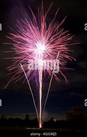 Bonfire Night UK England 5th November Fireworks Rockets Stock Photo - Alamy