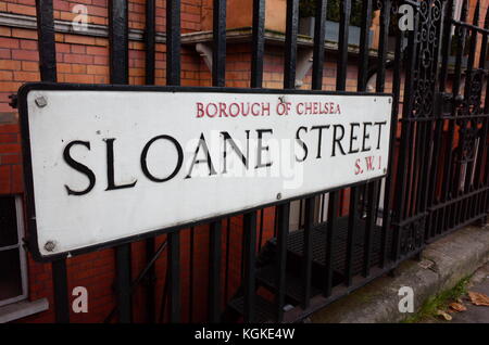 Sloane Street Sign Stock Photo - Alamy