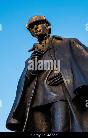 Statue of Sir Arthur Conan Doyle in Crowborough, East Sussex, UK Stock ...