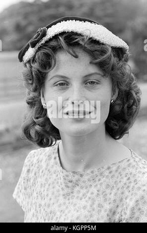 The Mirror Crack'd (1980) Maureen Bennett Date: 1980 Stock Photo - Alamy