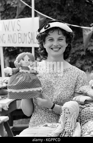 The Mirror Crack'd (1980) , Maureen Bennett Date: 1980 Stock Photo - Alamy