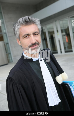 Portrait of lawyer standing outside courthouse building Stock Photo - Alamy