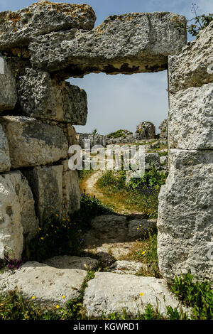 Euryalus Fortress Ruins (Castello Eurialo Stock Photo - Alamy